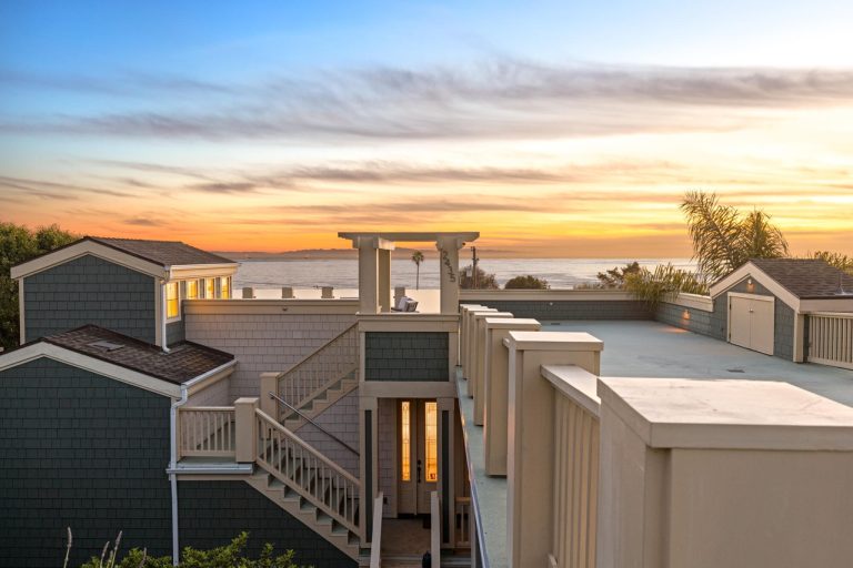 Siteline | A Sweet 1950 Farmhouse on Eucalyptus Hill