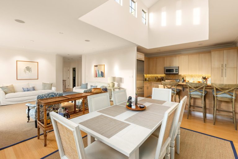 Siteline | A Sweet 1950 Farmhouse on Eucalyptus Hill