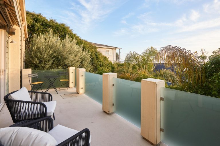 Siteline | A Sweet 1950 Farmhouse on Eucalyptus Hill