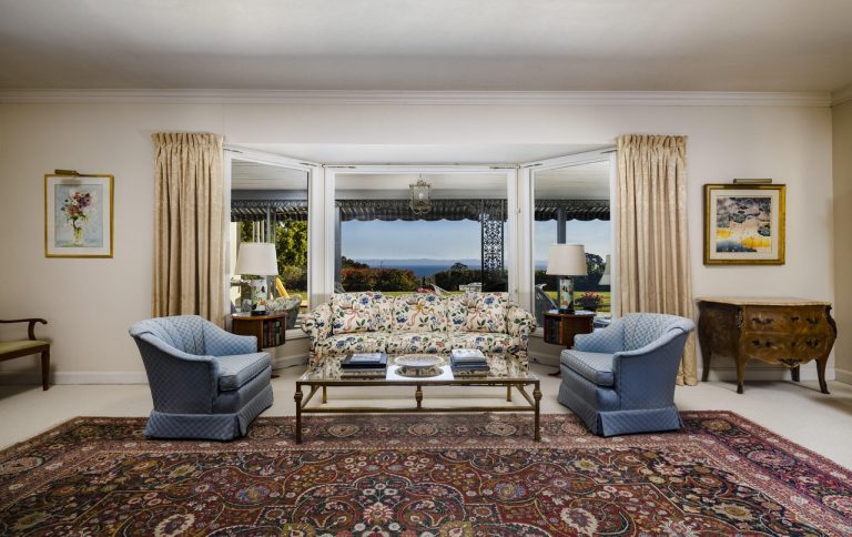 Siteline | A Sweet 1950 Farmhouse on Eucalyptus Hill
