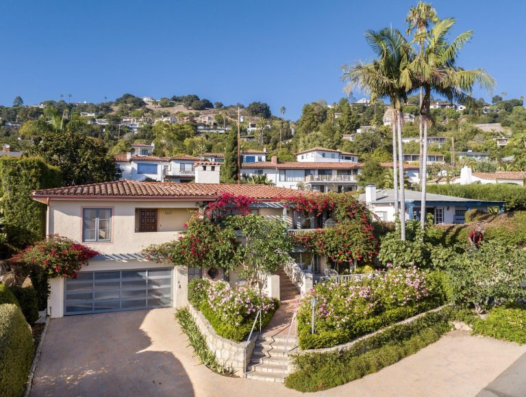 Siteline | A Montecito Classic, Complete With Tower