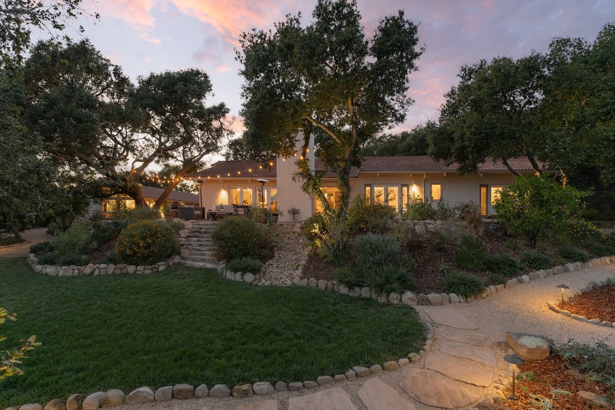 Siteline | Quintessential Santa Barbara Style: Oaks, Boulders ...