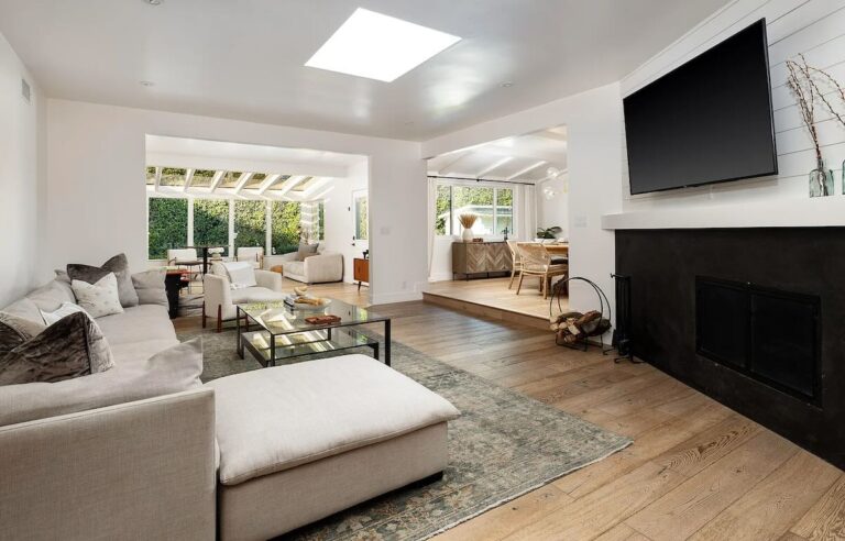 Siteline | A Modern Makeover for a Traditional Hope Ranch Compound