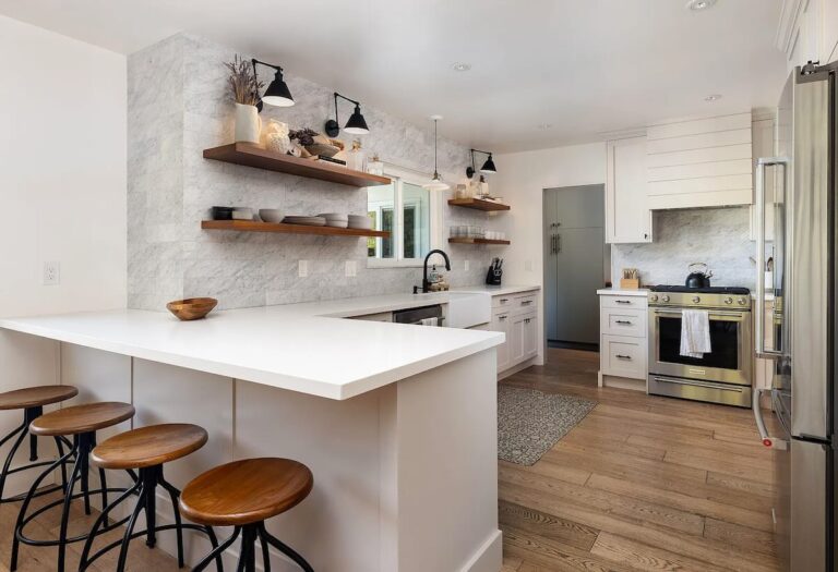 Siteline | A Modern Makeover for a Traditional Hope Ranch Compound