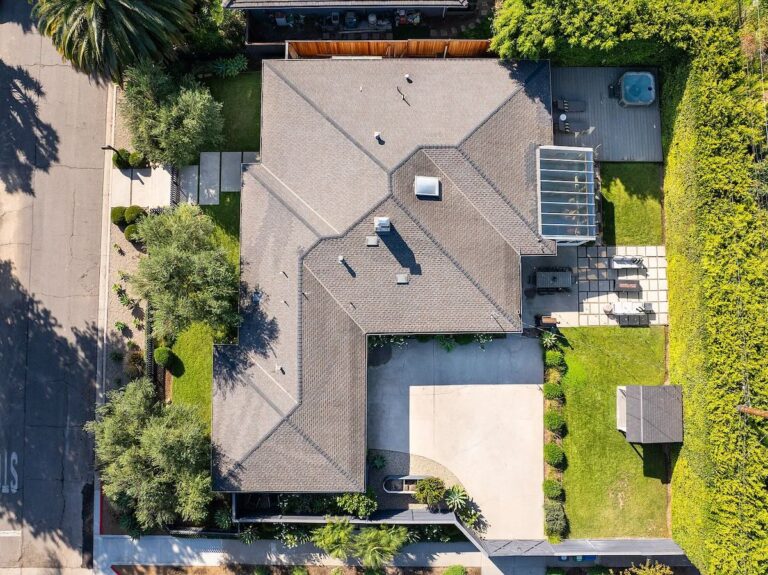 Siteline | A Modern Makeover for a Traditional Hope Ranch Compound