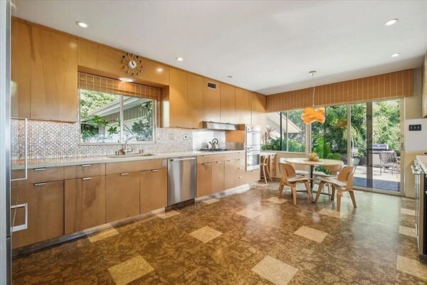 Siteline | Midcentury Panache on the Lower Riviera