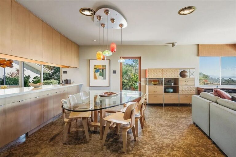 Siteline | Midcentury Panache on the Lower Riviera